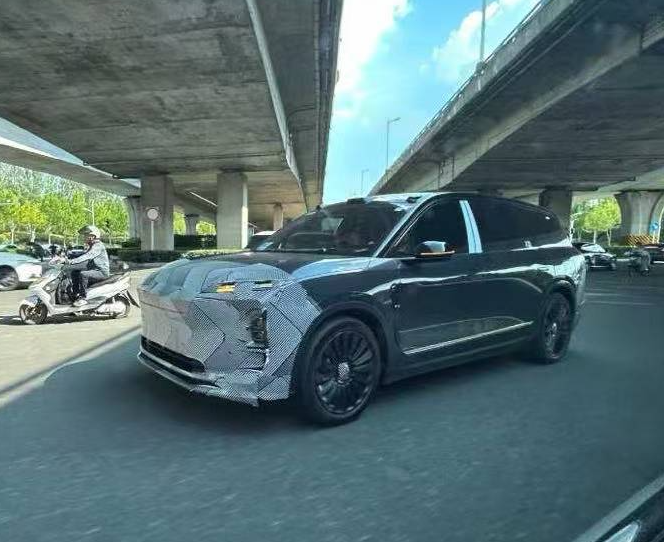 荣耀MagicBook Art 14官宣：拥有1kg、1cm超轻薄机身