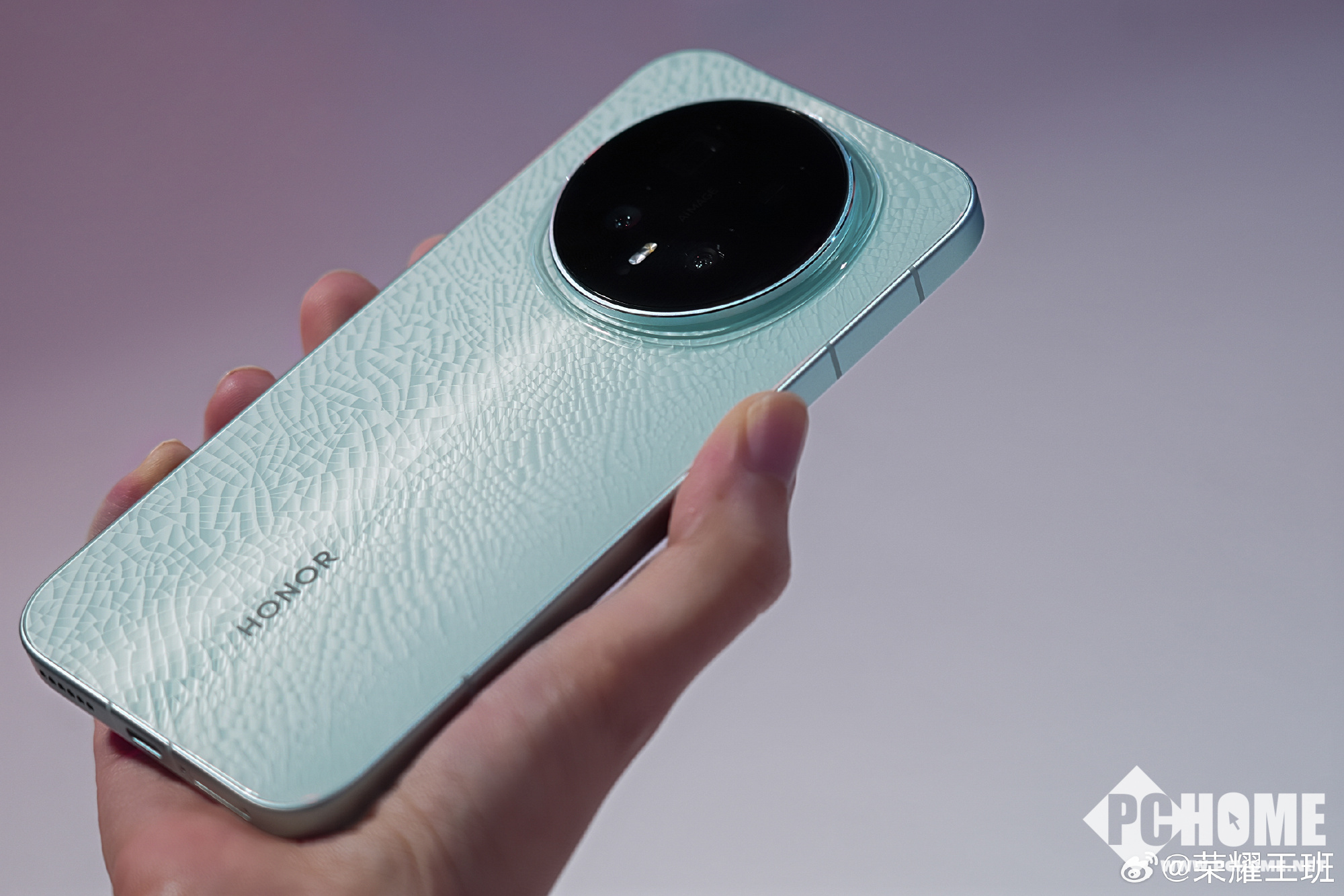 荣耀Magic8外观曝光：后置圆形镜头模组，有AI拍照键