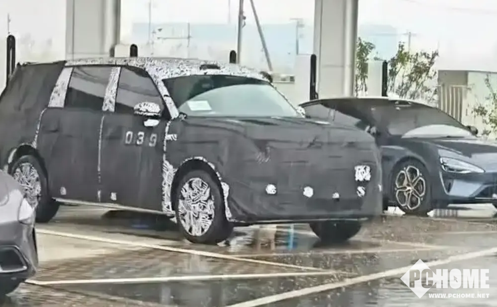 小米首款增程式混动SUV，小米YU9新疆路测谍照曝光