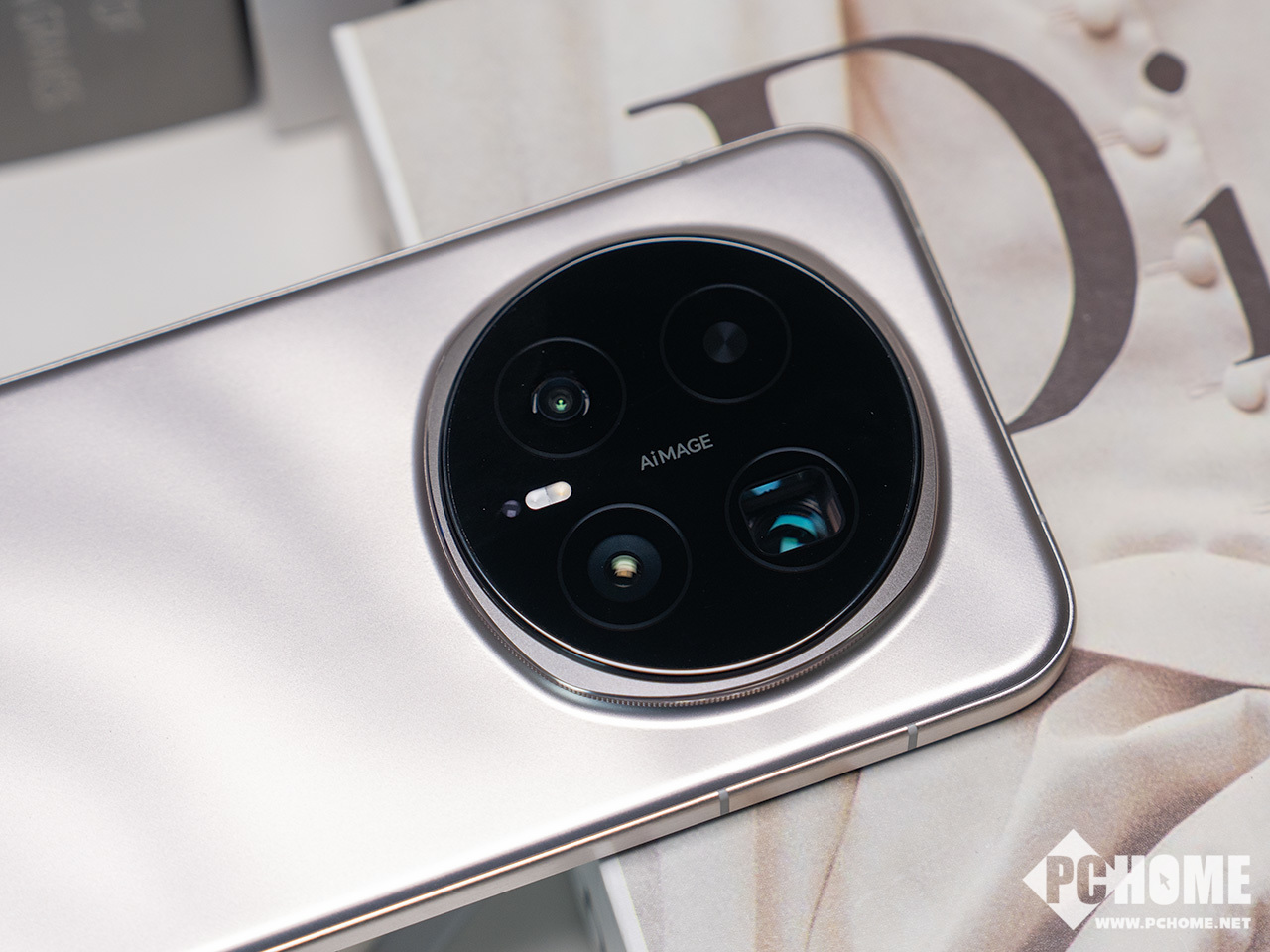 荣耀Magic8 Pro体验：2亿+AI 清晰度远超想象-PChome